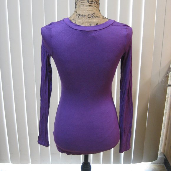 Guess | Tops | Nwot Guess Purple Rhinestone Logo Graphic Tee T Shirt ...
